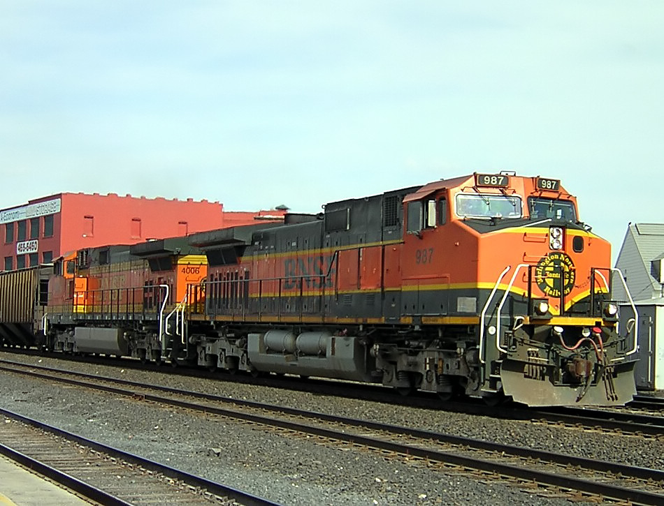 BNSF 987